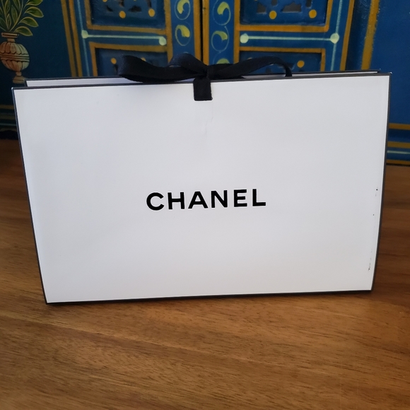 CHANEL | Accents | New Chanel Pop Up Storage Display Box | Poshmark